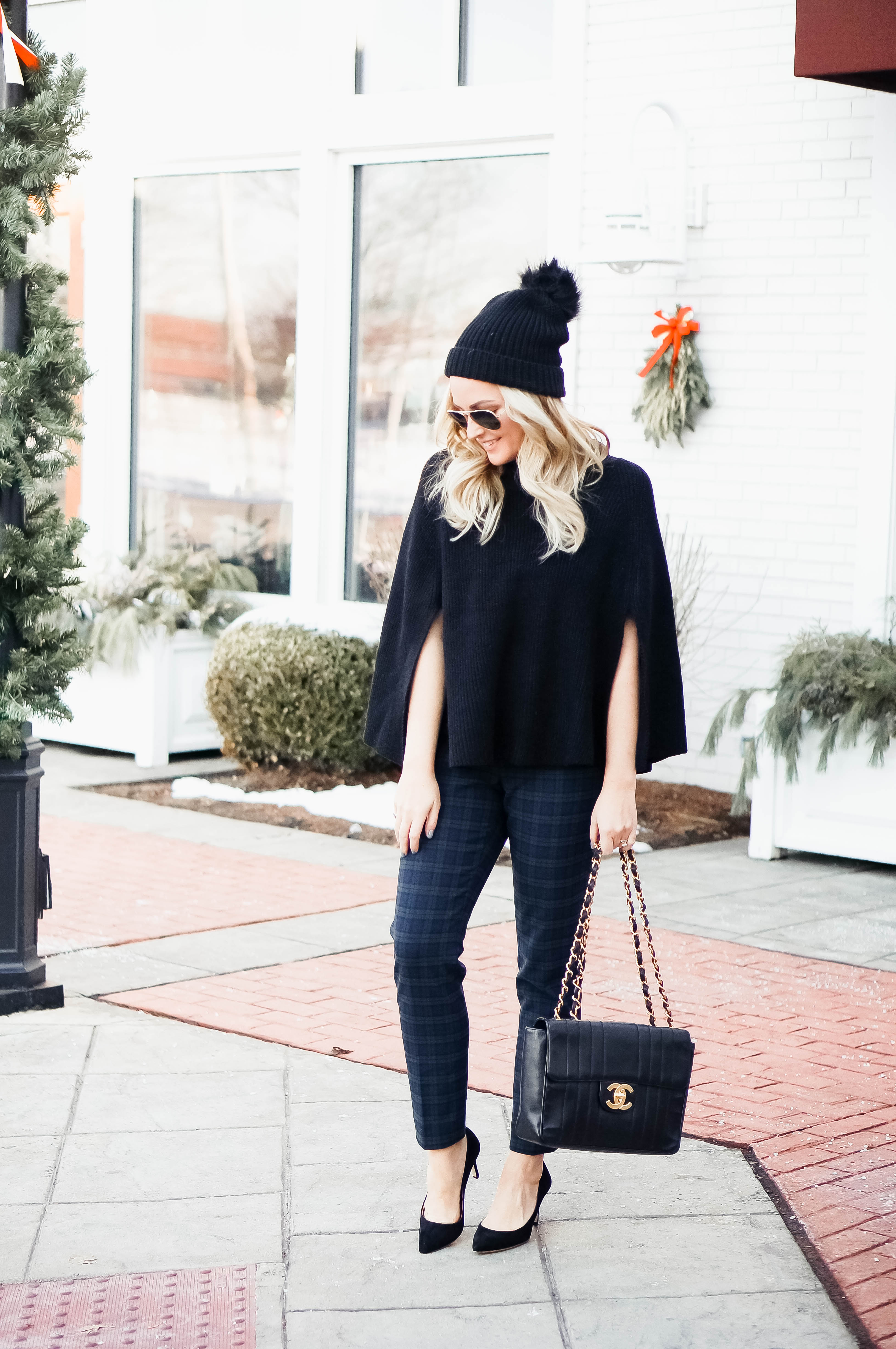 Holiday Outfit Ideas-31 - Red White & Denim