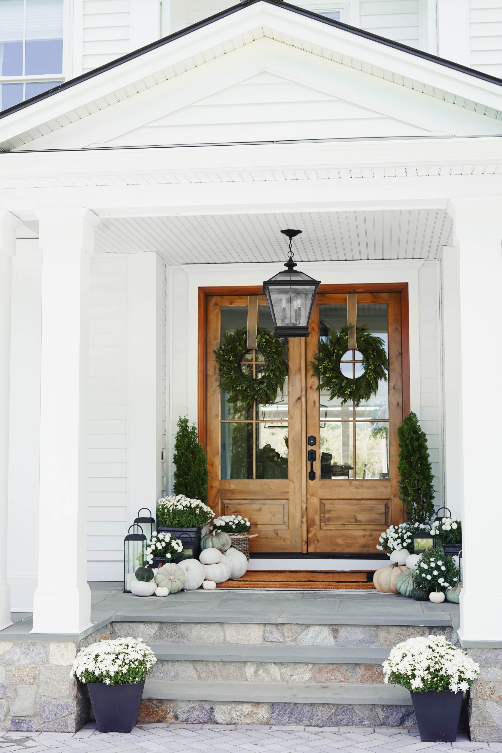NEUTRAL-FALL-HOME-DECOR-TIPS-101 - Red White & Denim